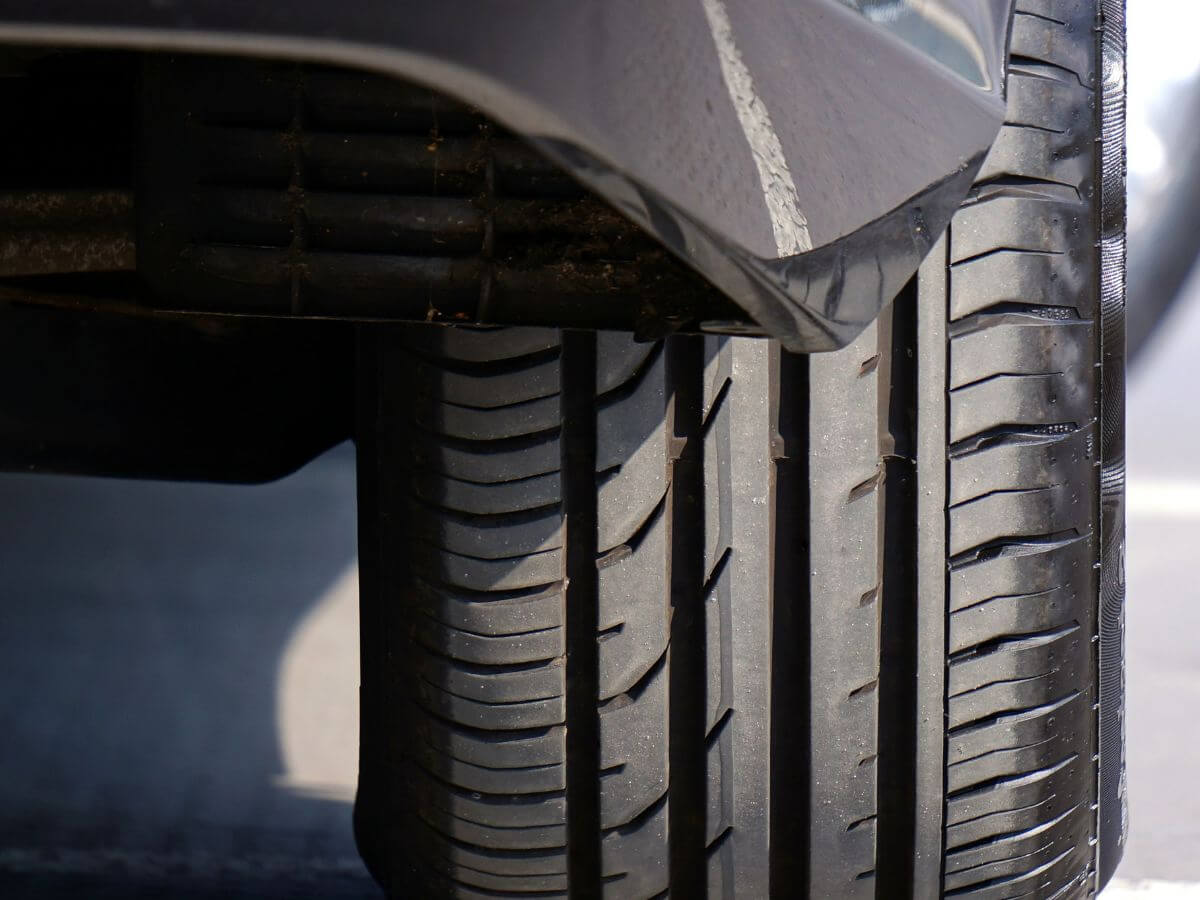 How to Inflate Your Cars Tyres Safely - ClickMechanic Blog